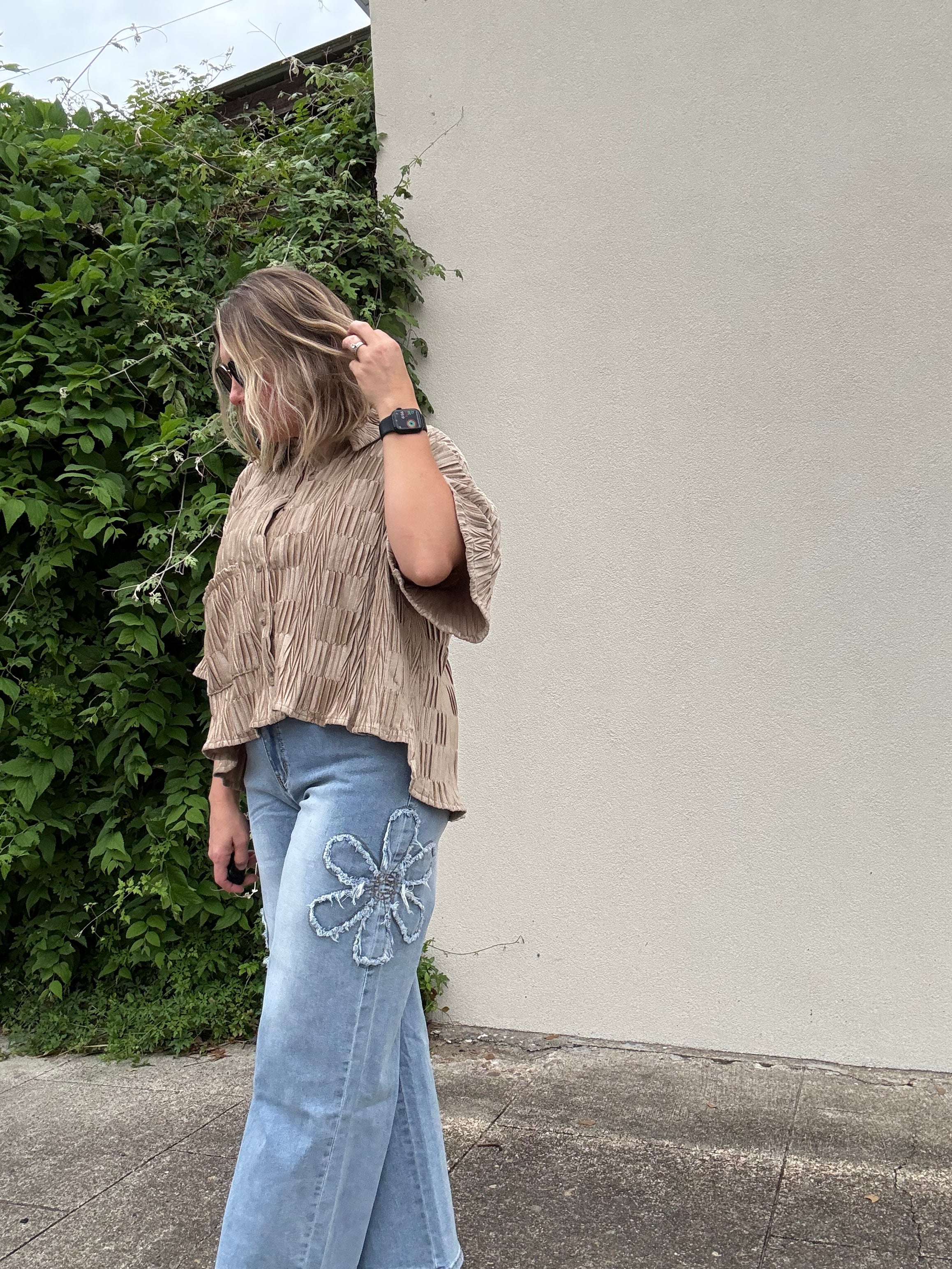 WRINKLE BUTTON DOWN TOP - TAN – PEARLS & PONIES